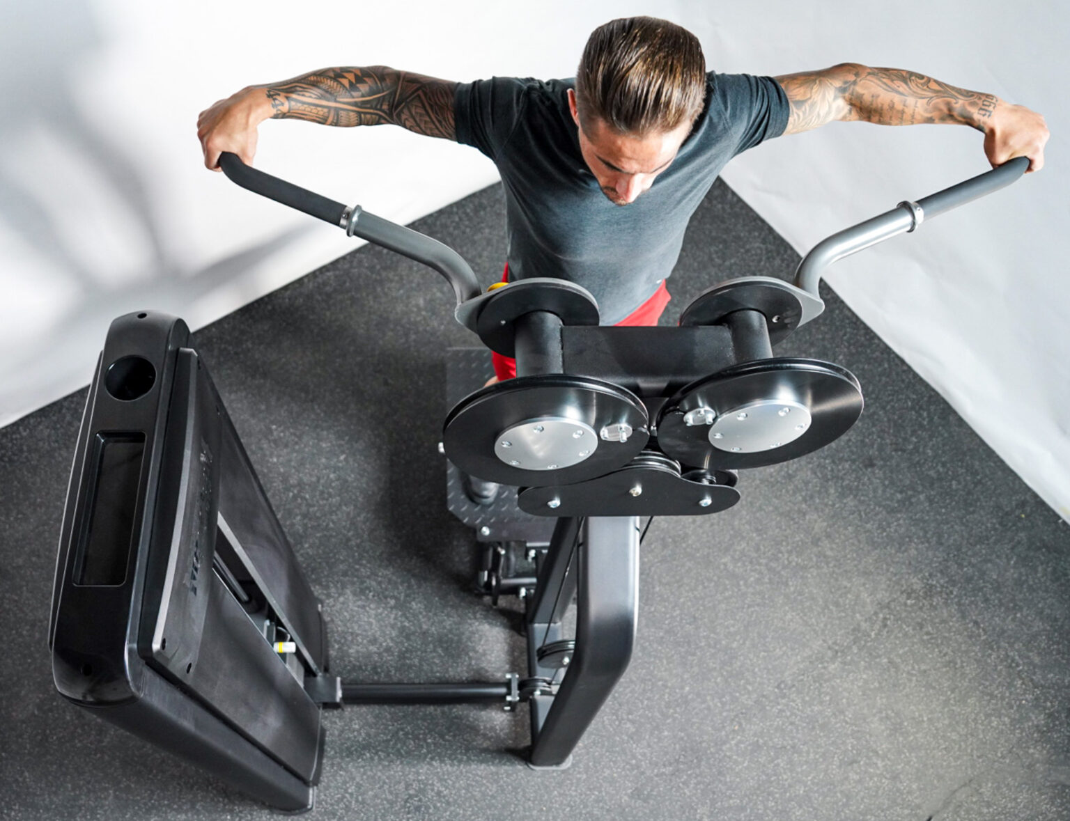 Lateral Raise/Chest Fly Combo - Gym Bro Fitness